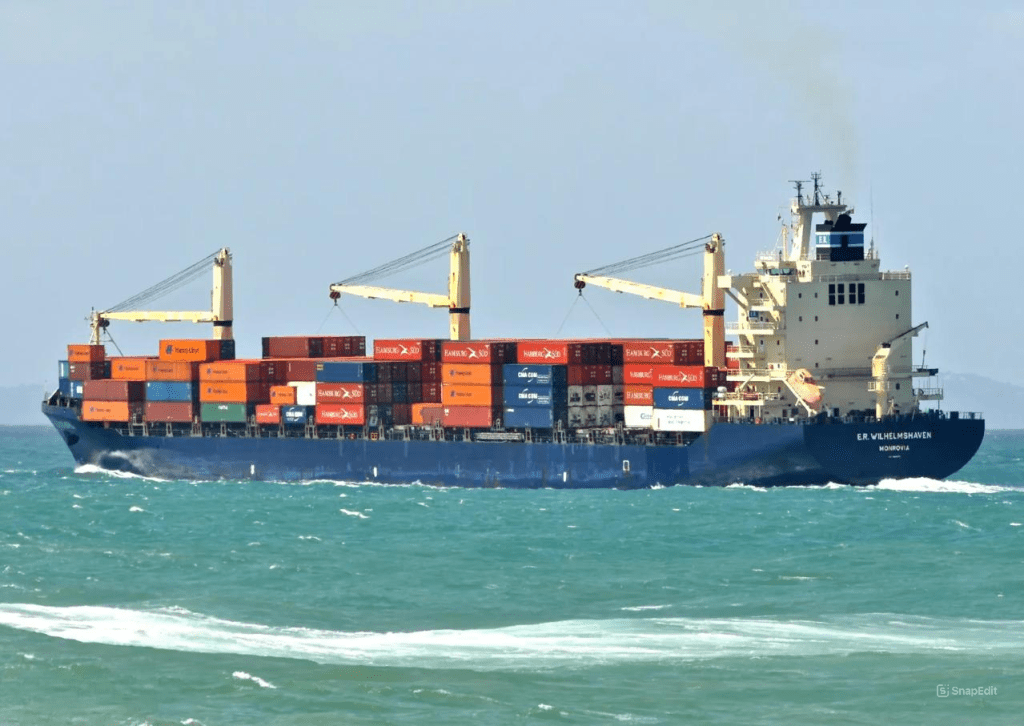 Greek Company "Conbulk" Halts Sending Ships to the Red Sea After ...